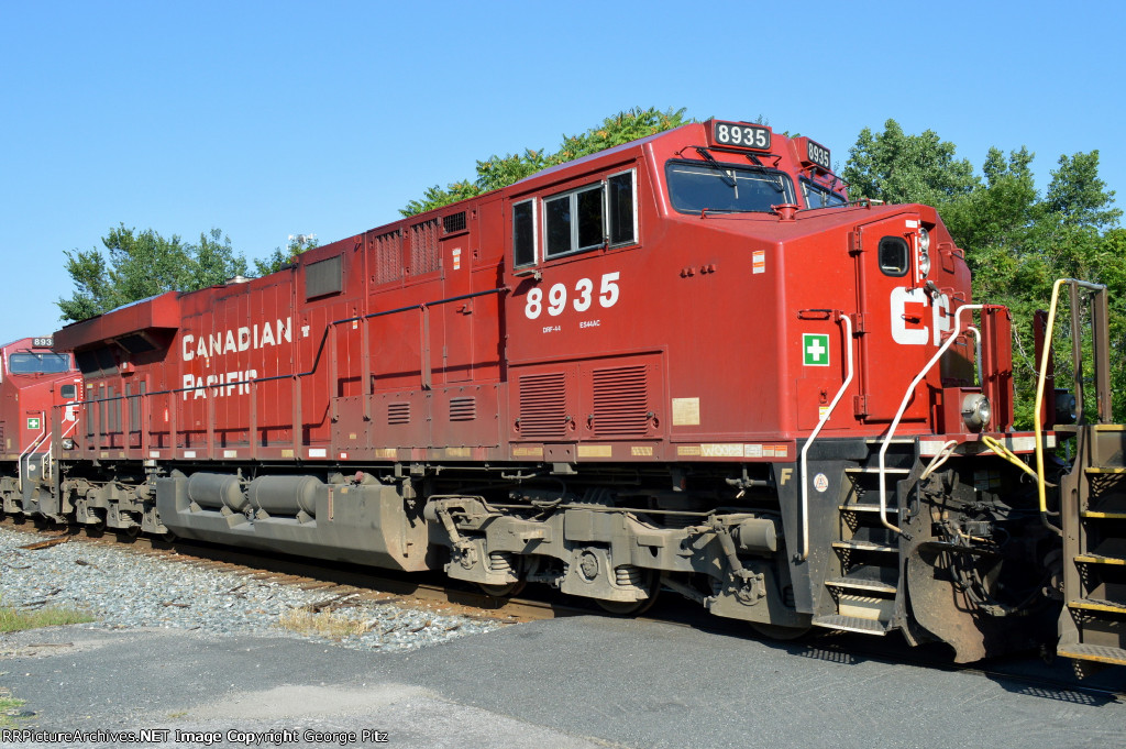 CP 8935
